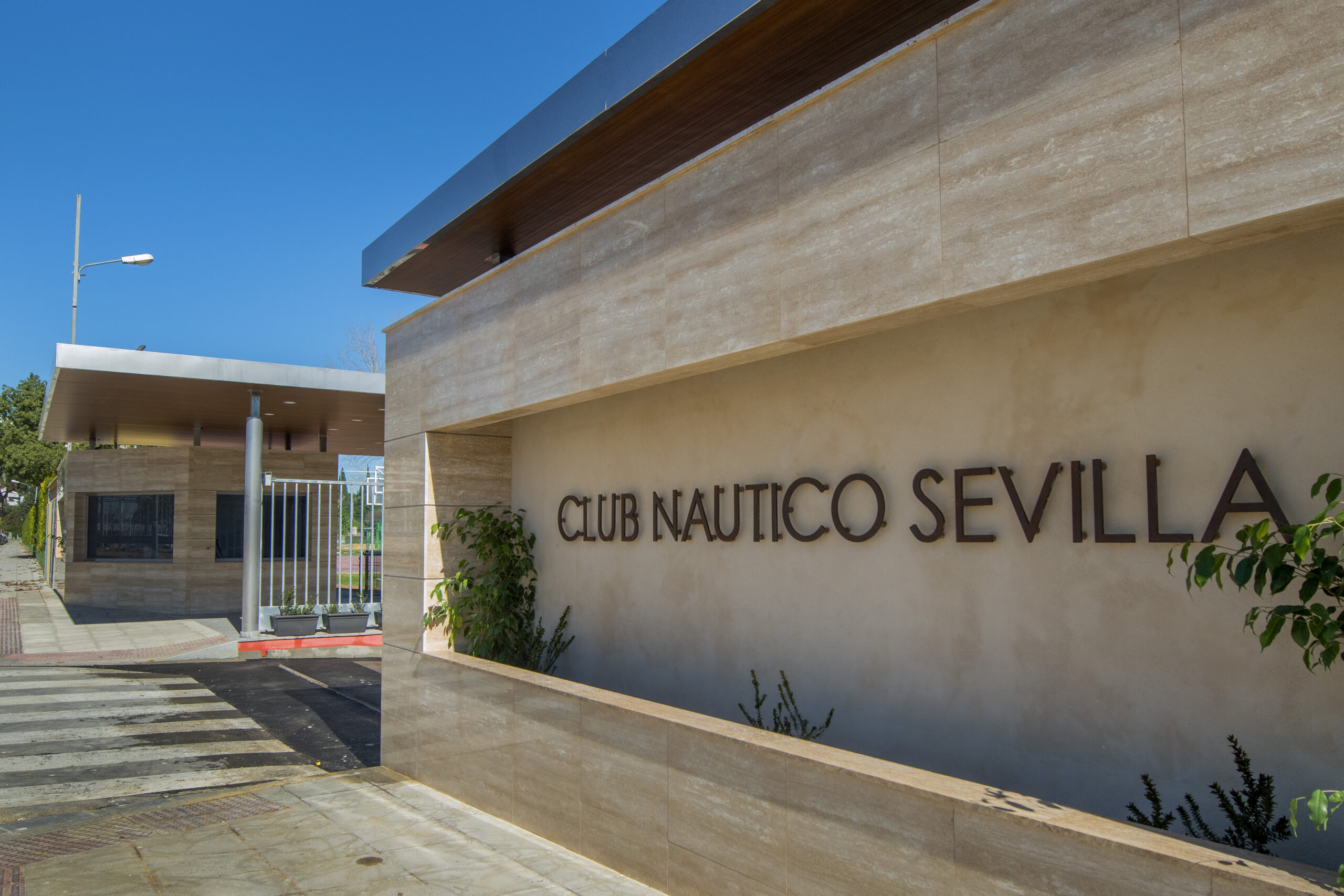 Horarios del Club Náutico desde el 2 de mayo - Club Náutico Sevilla